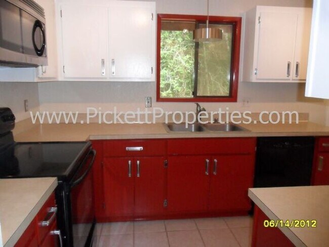 Lake Symington Community 3 Bedroom Rental For Rent in Bremerton, WA ...