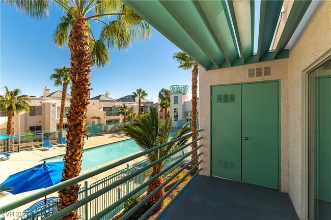 7100 W Pirates Cove Rd Unit 2089 Off-Campus Housing, Las Vegas, NV
