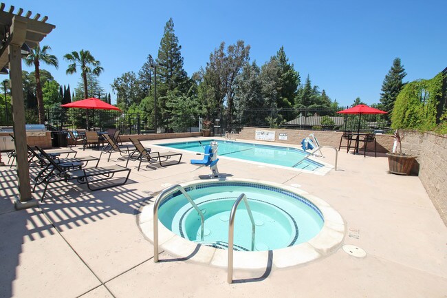 The Oaks at Hackberry Apartments - Sacramento, CA | ForRent.com