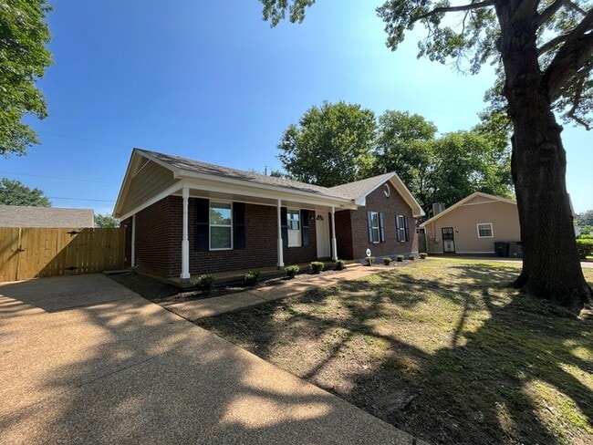 6840 Innsbrook Cove - House for Rent in Memphis, TN | ForRent.com