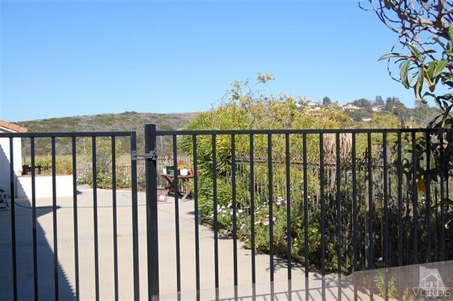 3086 Old Coach Dr Rental For Rent in Camarillo, CA | ForRent.com