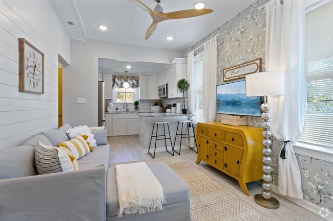 Hampton University Off-Campus Housing & Apartments | ForRentUniversity