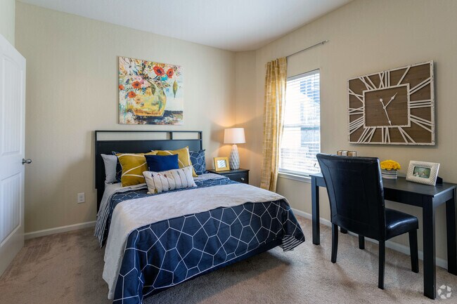 Cottage Row Student Living Apartments For Rent in Statesboro, GA ...