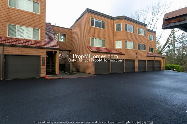 One Bedroom Condo In Lake Oswego! ~ W/ Acc... - House Rental in Lake ...