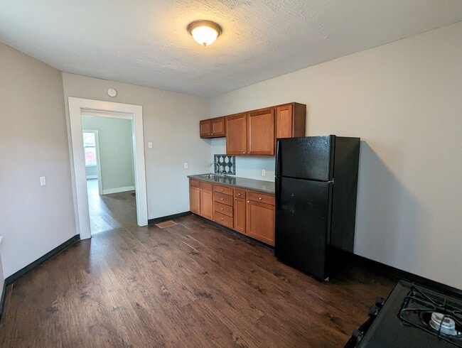 Large 3 Bedroom 1.5 Bathroom House (Marsha... - House Rental in ...