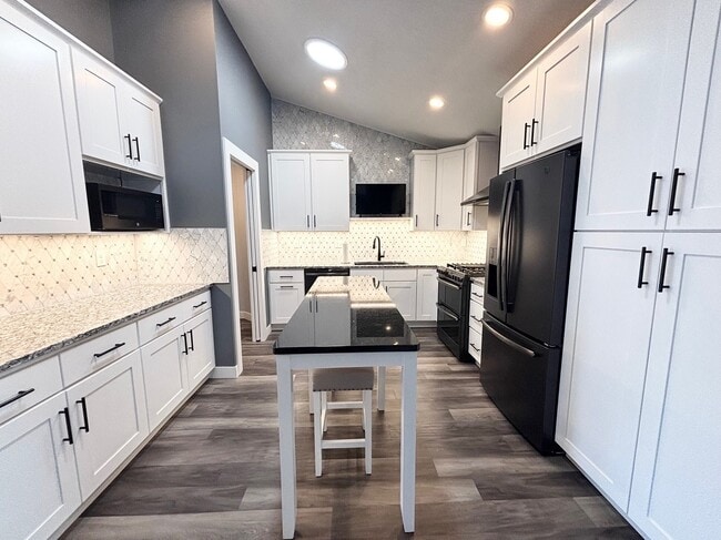 8764 Coffman Path Off-Campus Housing, Inver Grove Heights, MN