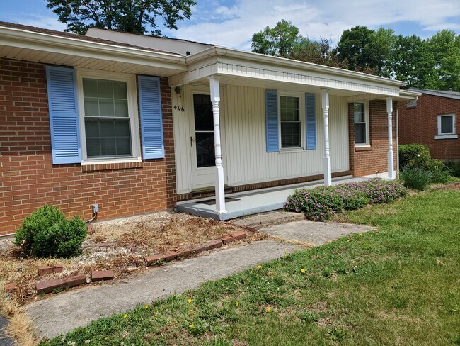 406 Missimer Ln - House Rental in Vinton, VA | ForRent.com