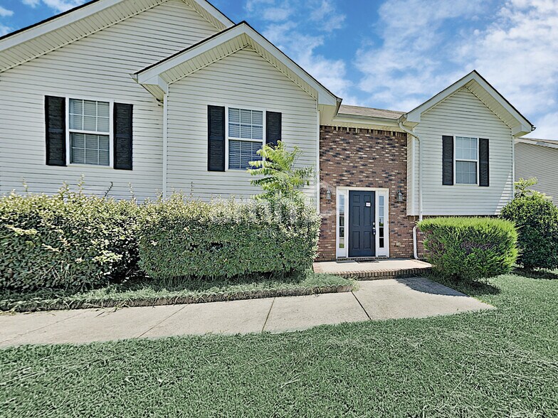 1732 Ridge Runner Ct - House for Rent in Clarksville, TN | ForRent.com