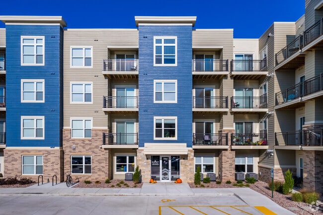 Element Apartments Green Bay