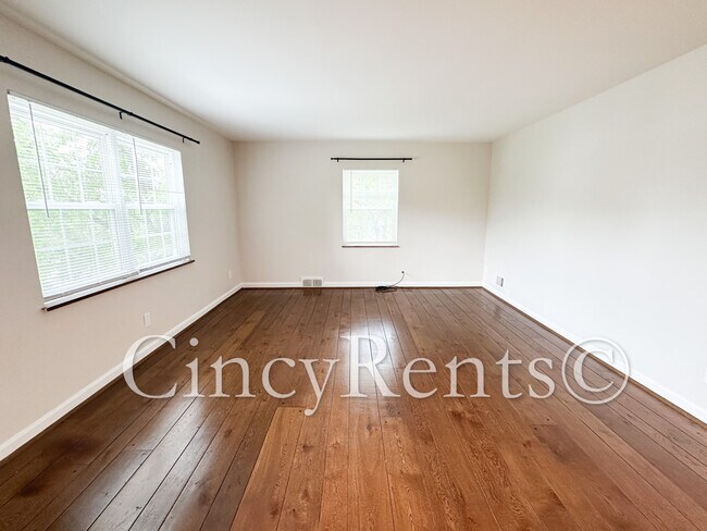 6239 Crestview Plz Unit 2 - House Rental in Cincinnati, OH | ForRent.com