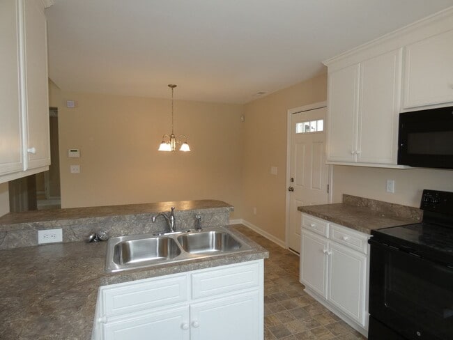 3 Bedroom, 2 Bath Home with One Story Living - House Rental in Rocky ...