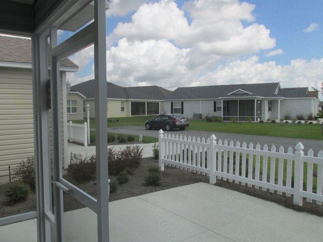 Beautiful Long Term Unfurnished Rental - House Rental in The Villages ...