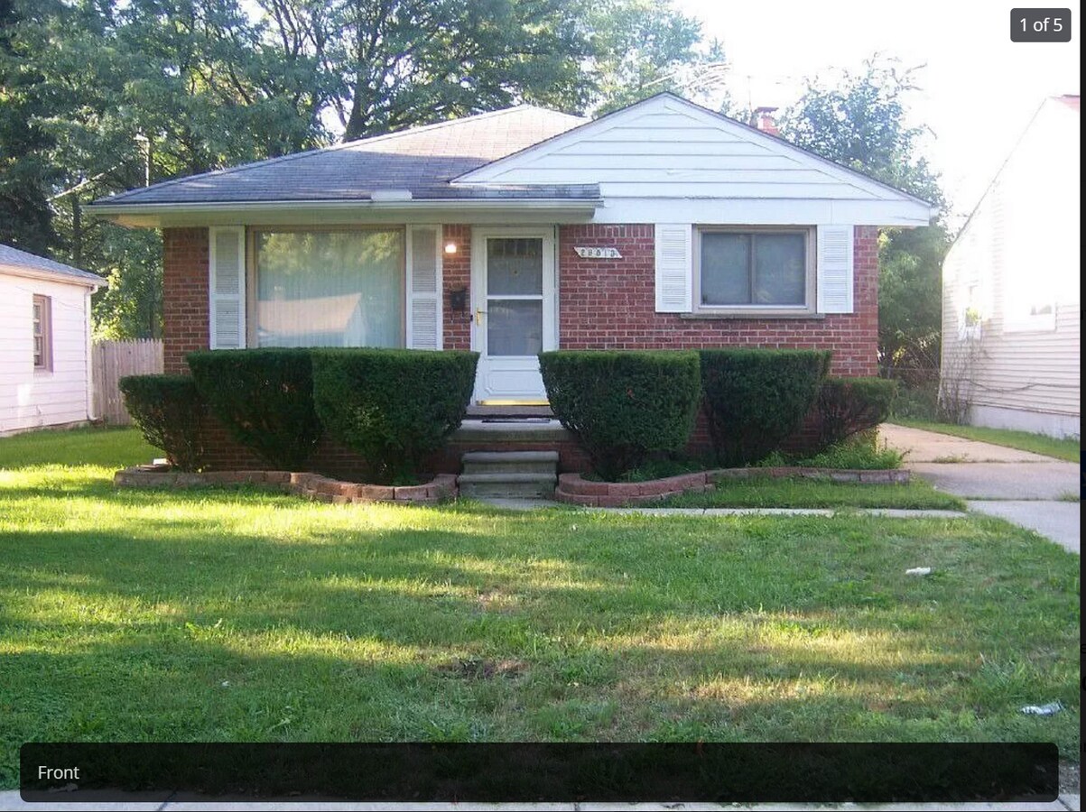 29513 Oakwood St House - House Rental in Inkster, MI | ForRent.com