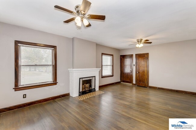401 N. Oliver - College Hill Duplex for rent - House Rental in Wichita ...