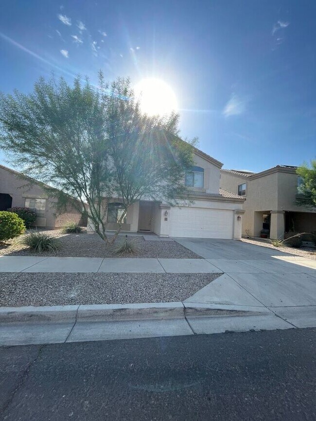 READY TO VIEW NOW! BRAND NEW CARPET Gorgeo... House - House Rental in ...