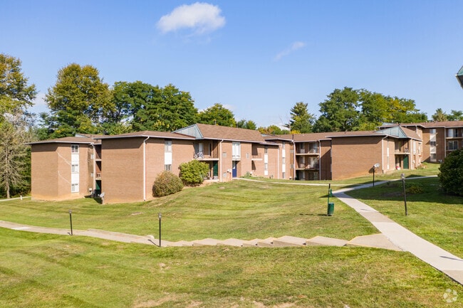 Southgate Apartments | Penn State University | Off-Campus Housing Search