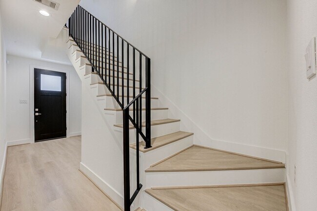 Brand new house in the Museum District wit... - House Rental in Houston ...