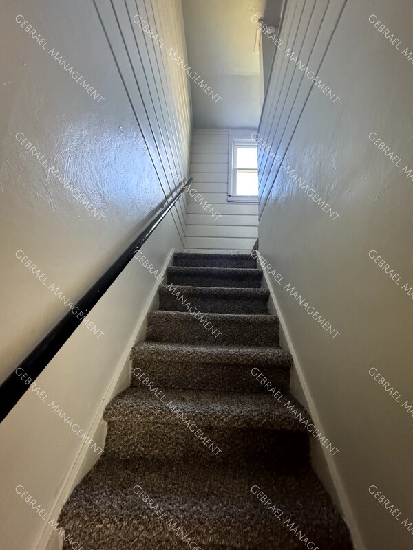 620 W Ridgeway Ave Off-Campus Housing, Flint, MI