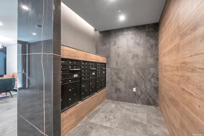 108 Middle Neck Rd Unit PH-D - Great Neck, NY | ForRent.com