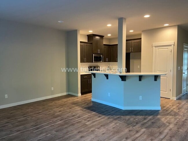 Modern 3 Bedroom 2.5 Bathroom Home In Happ... - House Rental in Happy ...