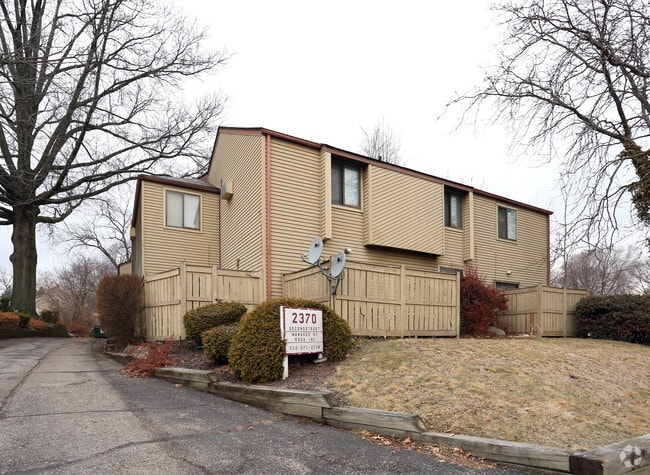 2 Bedroom Apartments for Rent in Cuyahoga Falls, OH | ForRent.com