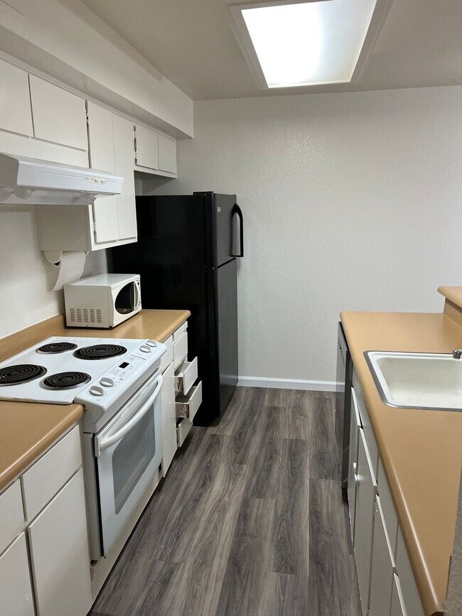 2 br, 1 bath House - 101 Del Verde Circle #3 - House Rental in ...