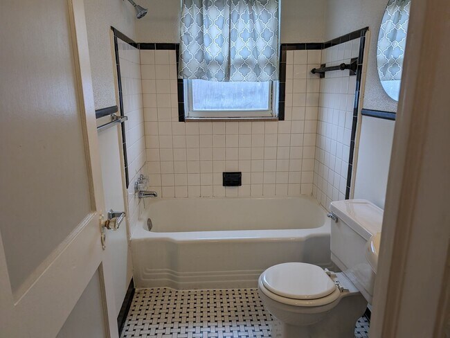 2 Bedroom Detroit Eastside Moross - House Rental in Detroit, MI ...