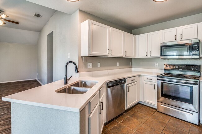 Coming Soon! 3 Bed 2 Bath House for Rent i... - House Rental in Dallas ...