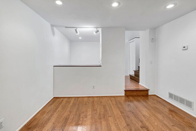 2605 Eden Ave Unit 4 - Condo for Rent in Cincinnati, OH | ForRent.com