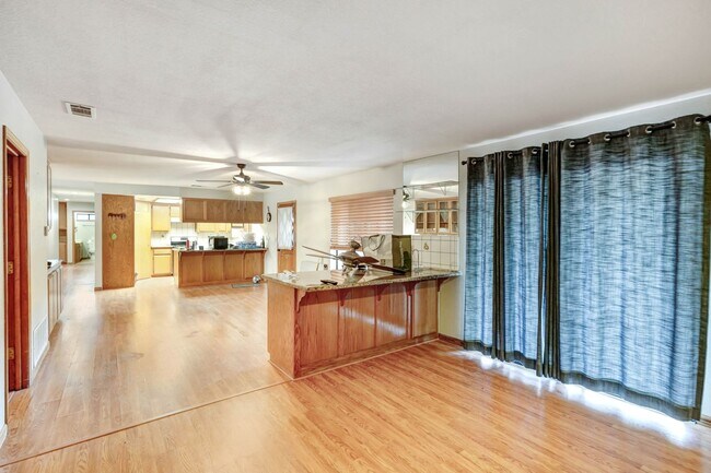 RARE 4+3 HESPERIA HOMES W/ HUGE LOT - House Rental in Hesperia, CA ...