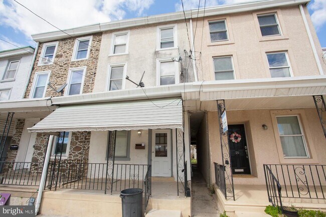 27 Osborn St Townhome For Rent in Philadelphia, PA | ForRent.com