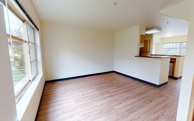Radford Court Apartments - Seattle, WA | ForRent.com