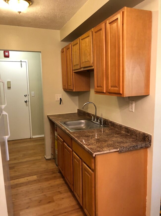 250 N Bishop Ave Unit 39 - Condo for Rent in Bridgeport, CT | ForRent.com