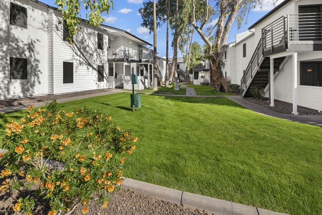 Jade Ridge Apartments - Phoenix, AZ | ForRent.com