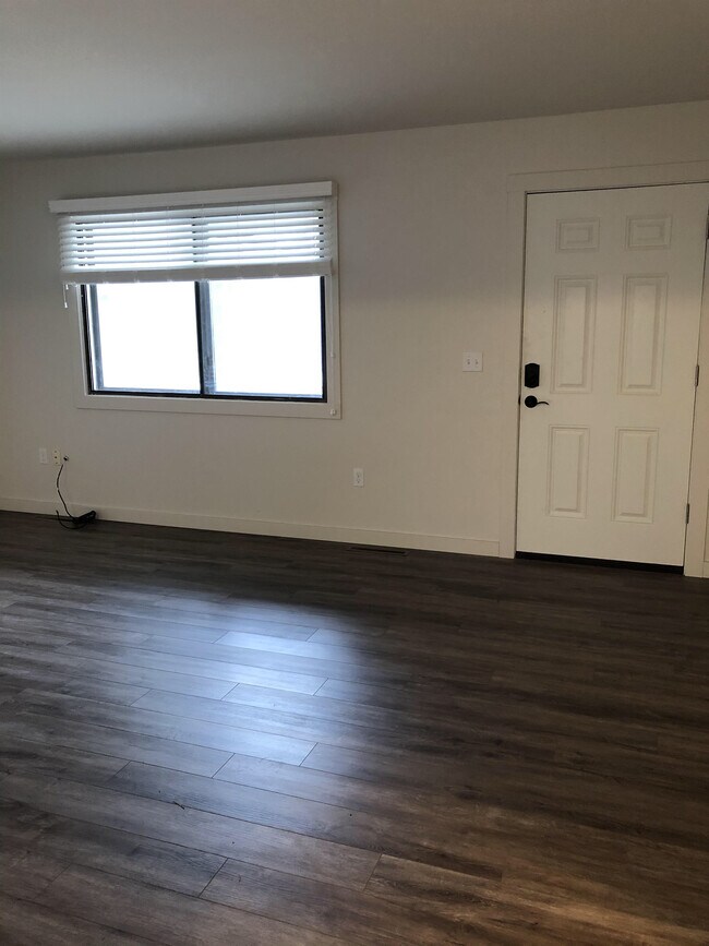 402 N 19th Ave Townhome - Townhome Rental in Bozeman MT | ForRent.com