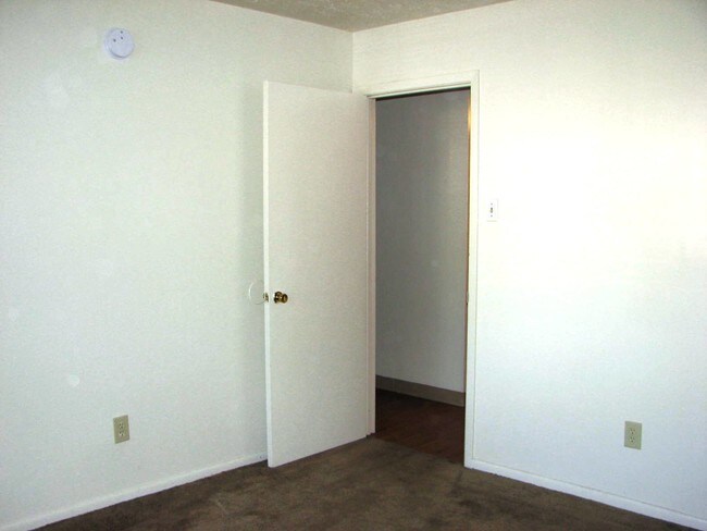 University Commons Apartments - University City, MO | ForRent.com