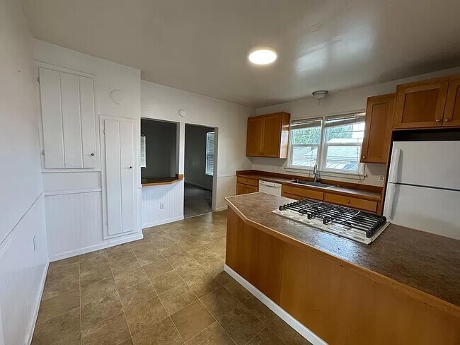320 Williams Ave N - House Rental in Renton, WA | ForRent.com