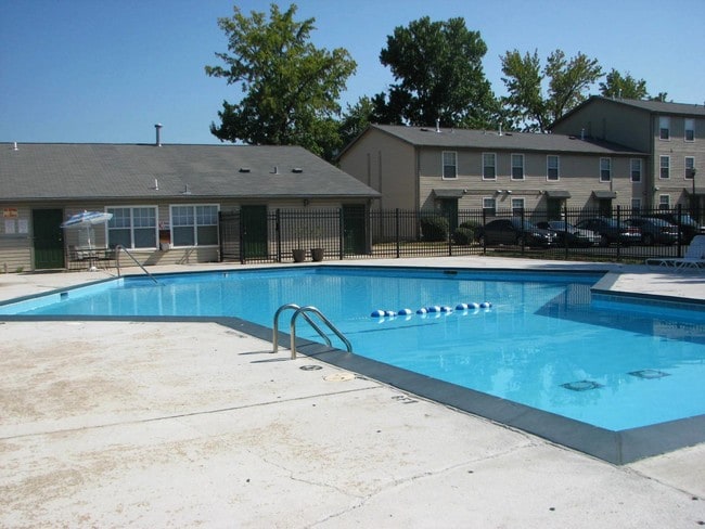 University Commons Apartments For Rent in University City, MO | ForRent.com