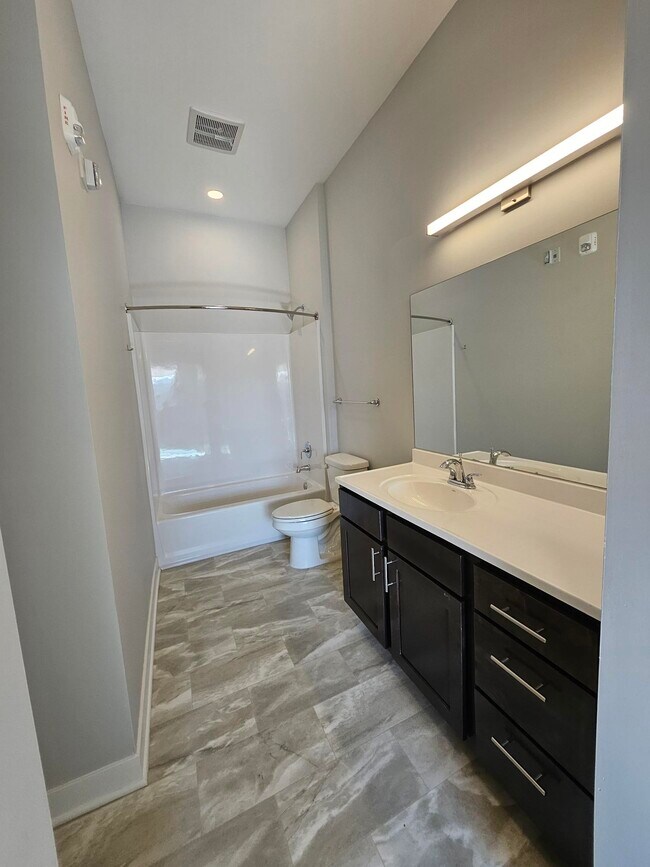 Annex on The Square Apartments - Cedar Rapids, IA | ForRent.com