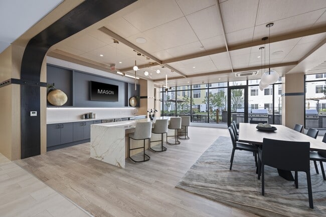 University of Massachusetts Boston | Off-Campus Housing Search