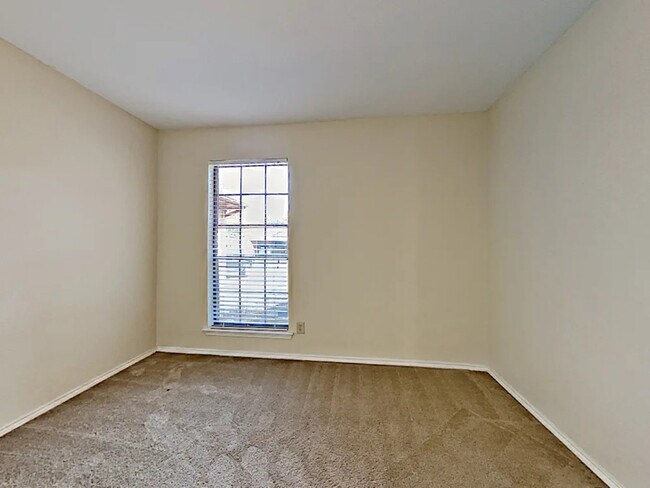 1236 N Creek Dr - House Rental in Fort Worth, TX | ForRent.com