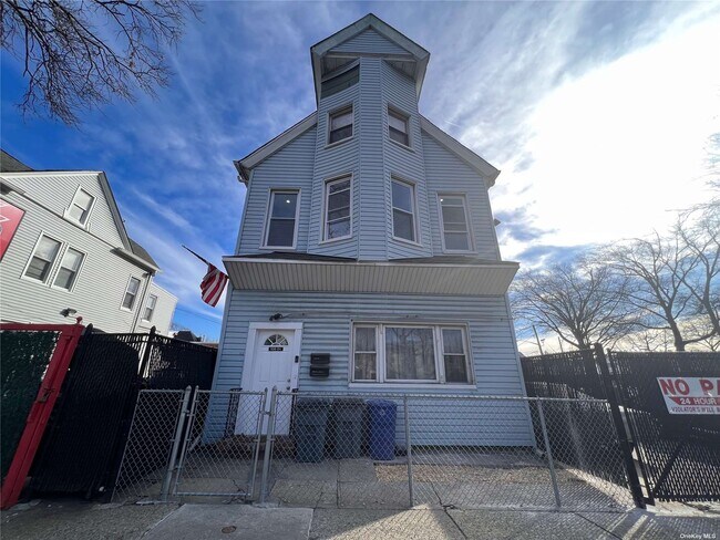 106-04 Atlantic Ave Apartamento Unidad 2nd Fl - Queens, NY | ForRent.com