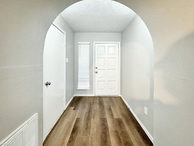 3 br, 2 bath House - 11823 Bee Ln - House Rental in Houston, TX ...