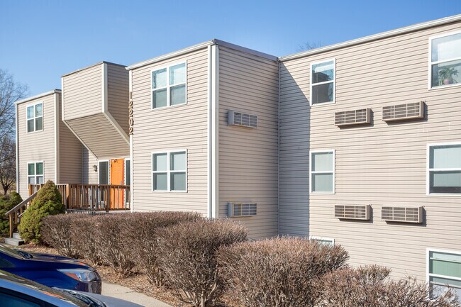 Unicorn Apartments For Rent in Ferrelview, MO | ForRent.com