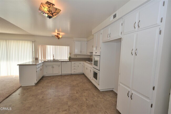 3086 Old Coach Dr Rental For Rent in Camarillo, CA | ForRent.com