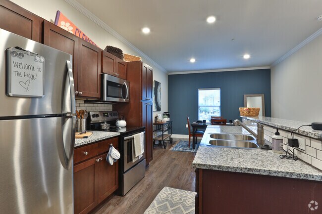 The Ridge Clemson Apartments | Clemson University | Off-Campus Housing ...