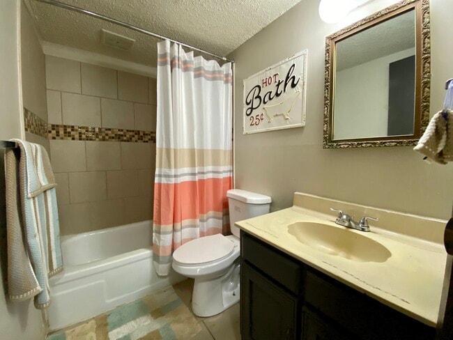 21W at Wichita State Apartments - Wichita, KS | ForRent.com