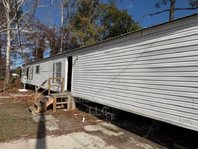 1835 S Lake Arthur Ave Off-Campus Housing, Jennings, LA