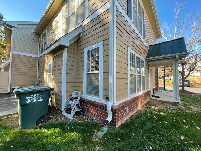 11453 Dixie Glen Dr Townhome For Rent in Charlotte, NC | ForRent.com