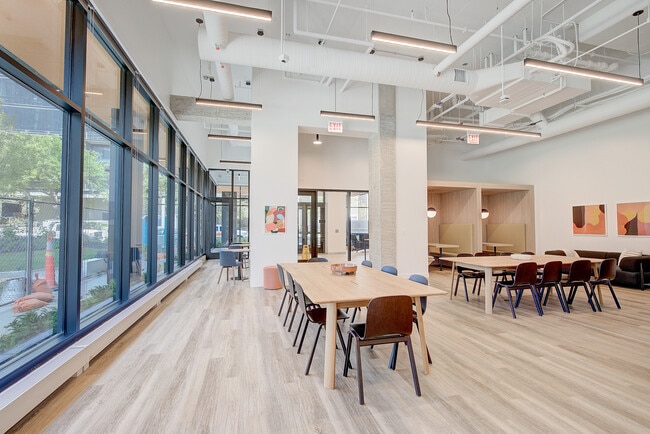University of Illinois at Chicago | Off-Campus Housing Search